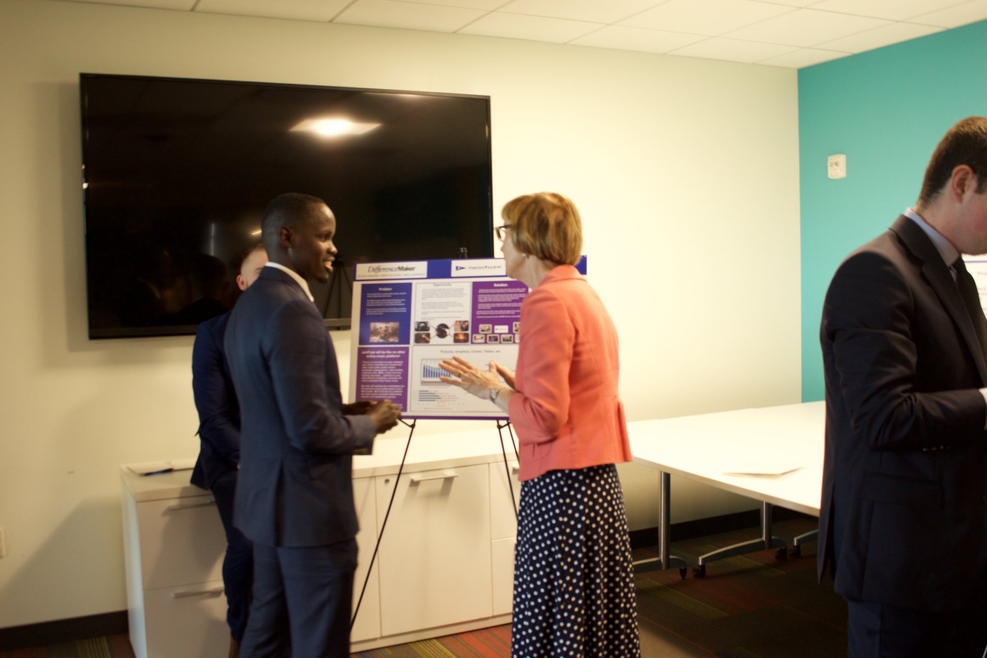 Demo Day 2019 - DifferenceMakerDifferenceMaker